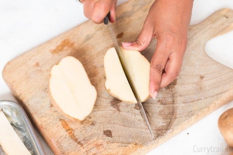 Truly Crispy Garlic Parmesan Baked Potato Wedges Recipe - CurryTrail