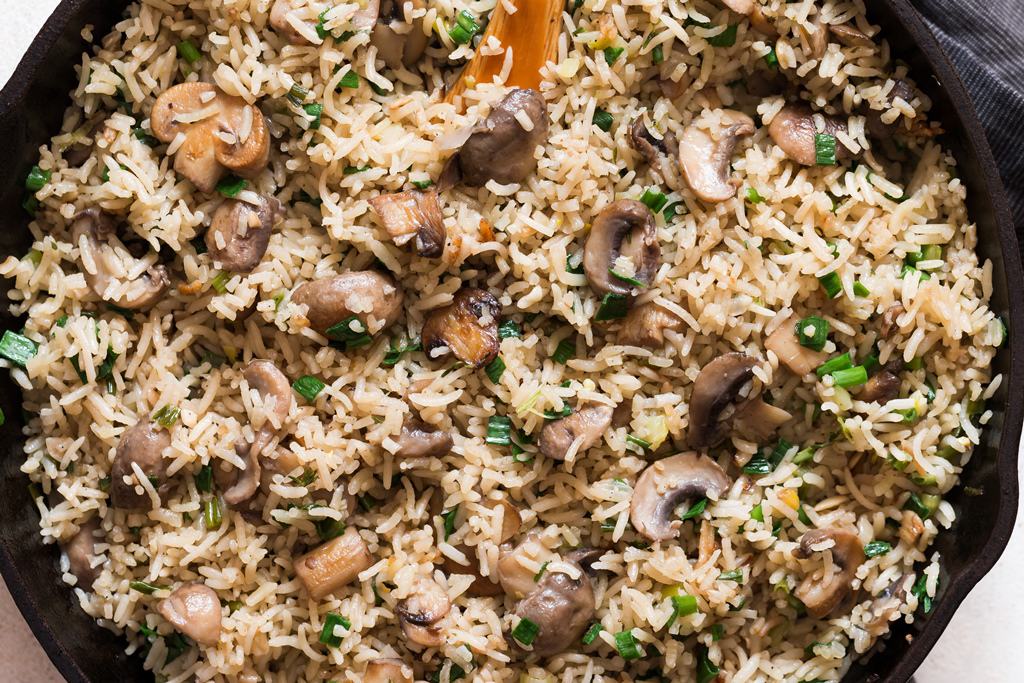 One Pot Mushroom Rice Recipe (Video) - CurryTrail
