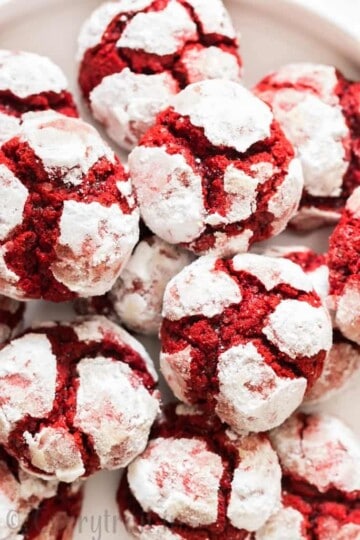 Best Red Velvet Crinkle Cookies Recipe - CurryTrail