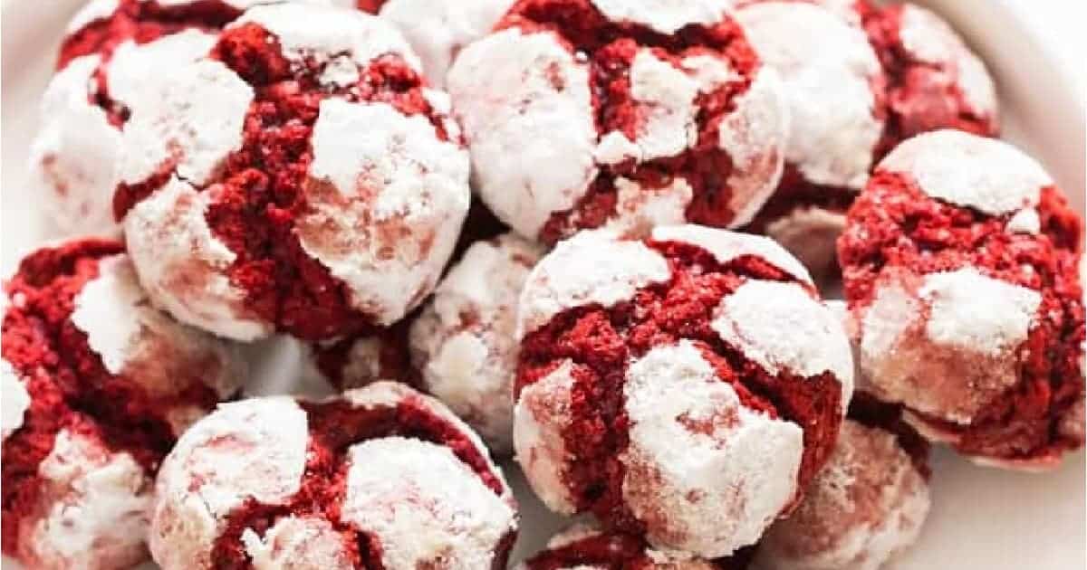Best Red Velvet Crinkle Cookies Recipe - CurryTrail