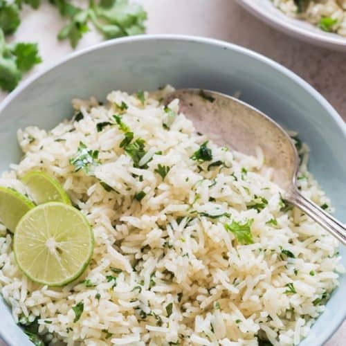 Copycat Chipotle Cilantro Lime Rice (Video) - CurryTrail