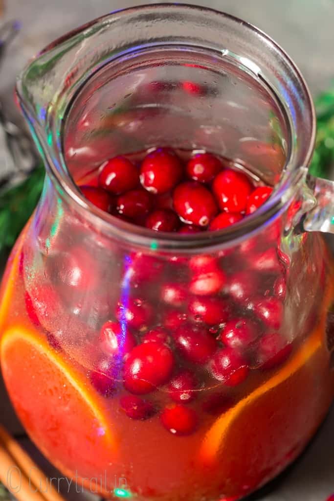 Easy Christmas Punch (Holiday Punch) Recipe - CurryTrail