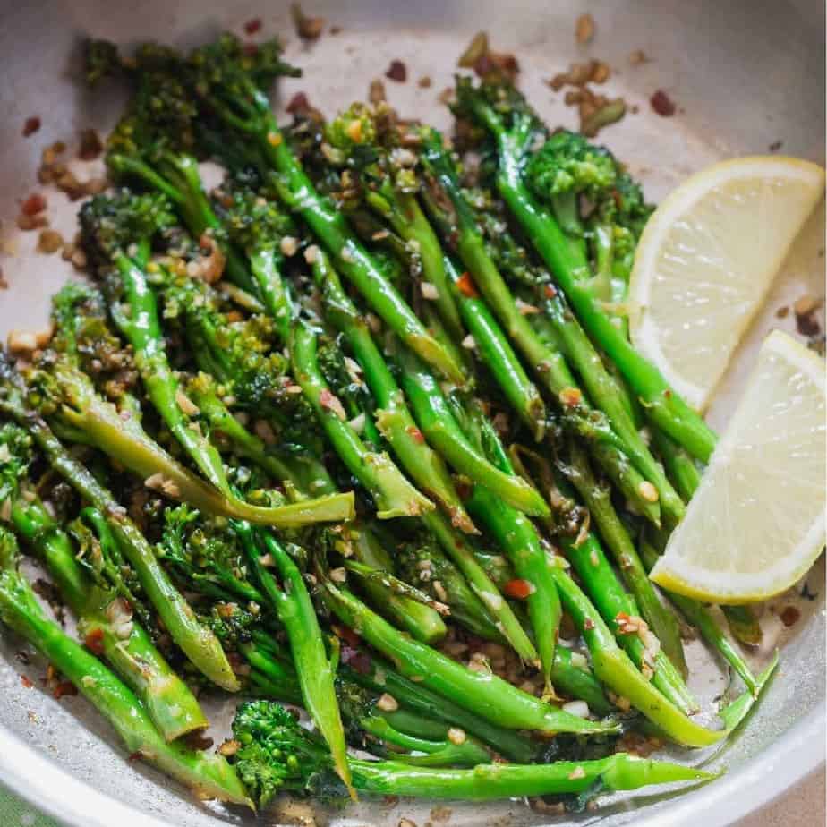 Easy 10 Minutes Sautéed Broccolini - Curry Trail